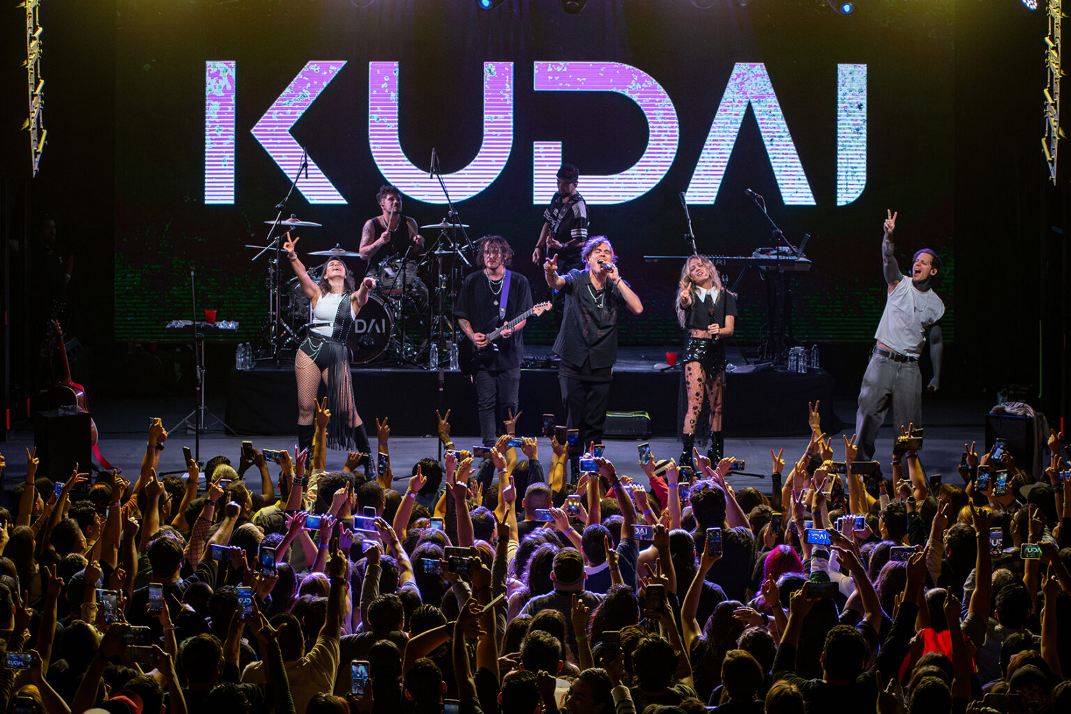 Kudai y Nikki Clan en C4 Concert House – C4 Concert House